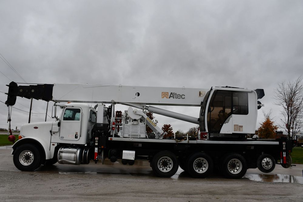2015 PETERBILT 365 24FT FLATBED 162FT SHEAVE HEIGHT 6 SECTION ALTEC ...