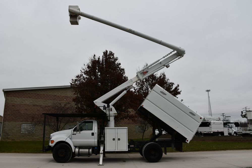 2013 FORD F750 11 FT ALTEC FORESTRY BODY 61 FT WORK HEIGHT ALTEC LR756 ...