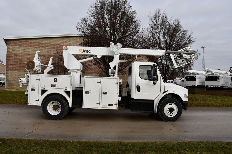 2016 FREIGHTLINER M2 11 FT ALTEC UTILITY BODY 45 FT WORK HEIGHT ALTEC T40P