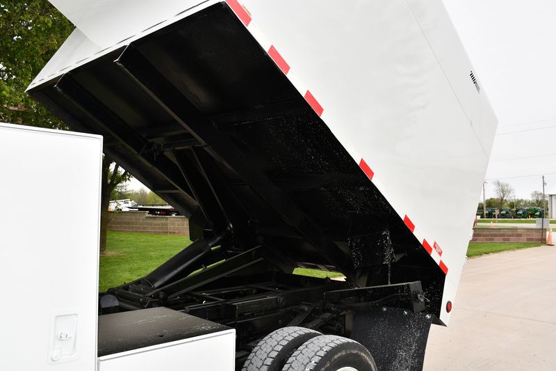 2015 FORD F550 4X4 EXTENDED CAB 11 FT ARBORTECH CHIP BODY