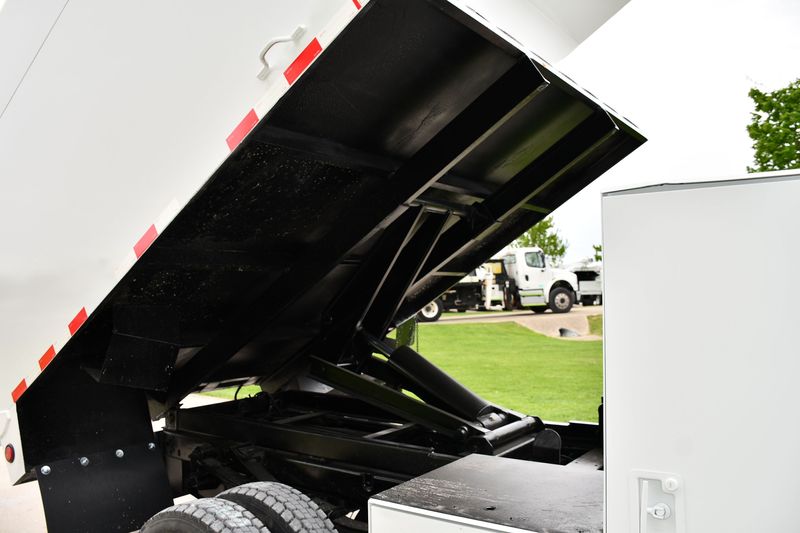2015 FORD F550 4X4 EXTENDED CAB 11 FT ARBORTECH CHIP BODY