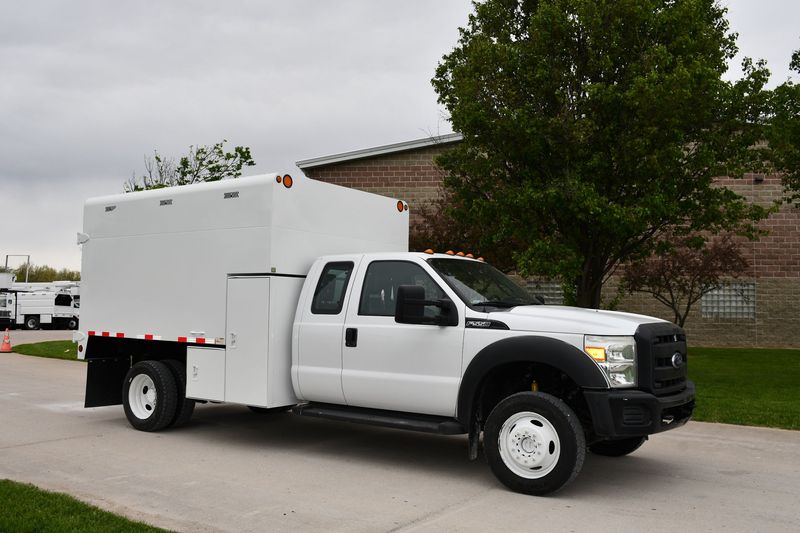 2015 FORD F550 4X4 EXTENDED CAB 11 FT ARBORTECH CHIP BODY