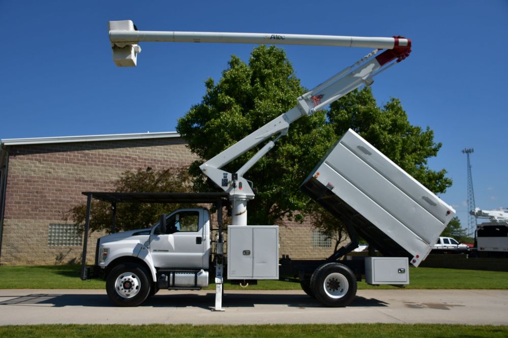 2016 FORD F750 11 FT ALTEC FORESTRY BODY 61 FT WORK HEIGHT ALTEC LR756 ...