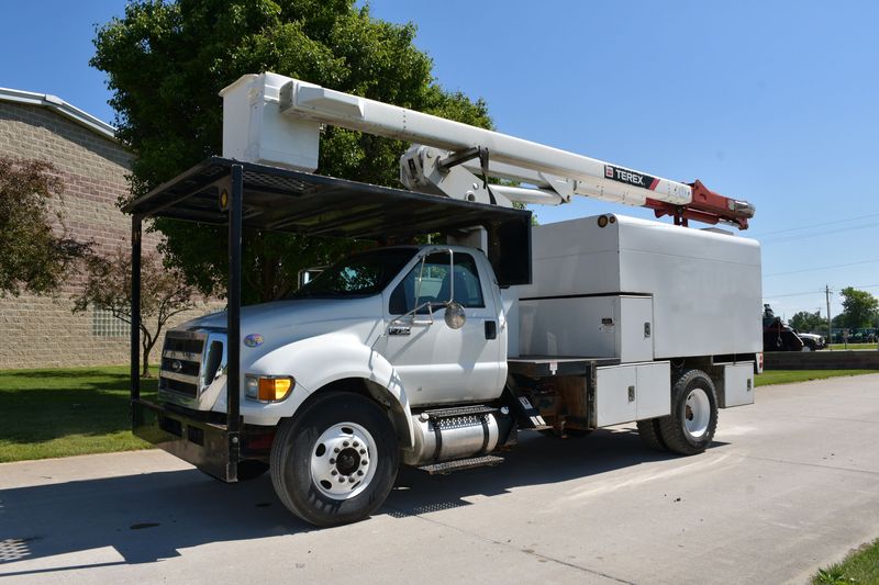 2015 FORD F750 11 FT ARBORTECH UTILITY BODY W/ 60 FT WORK HEIGHT TEREX ...