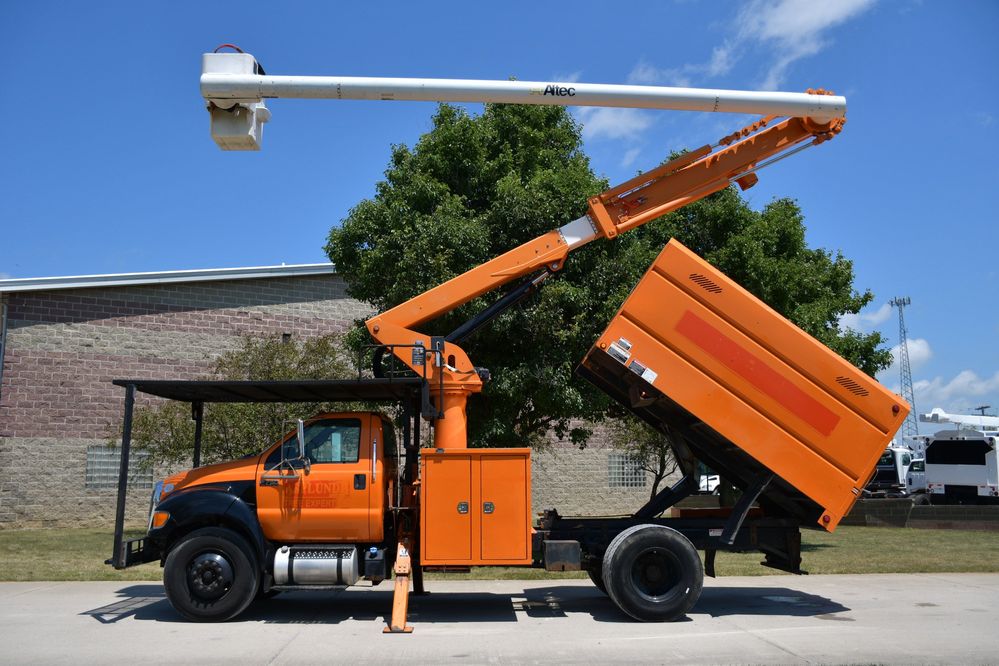 2015 FORD F750 11 FT ALTEC FORESTRY BODY 61 FT ALTEC LR756 MODEL BOOM