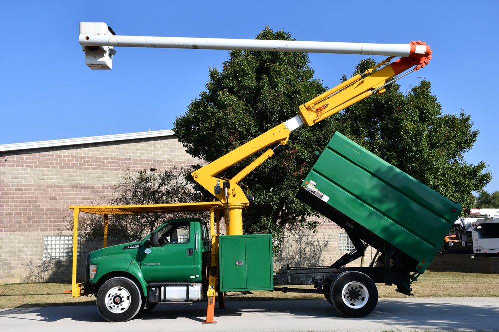 2017 FORD F750 11 FT ALTEC FORESTRY BODY 63 FT WORK HEIGHT ALTEC LR758 ...
