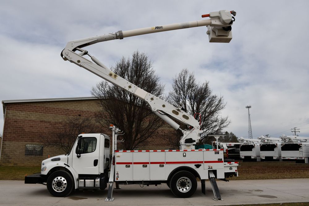 2017 FREIGHTLINER M2 15 FT ALTEC UTILITY BED 60 FT WORK HEIGHT ALTEC ...