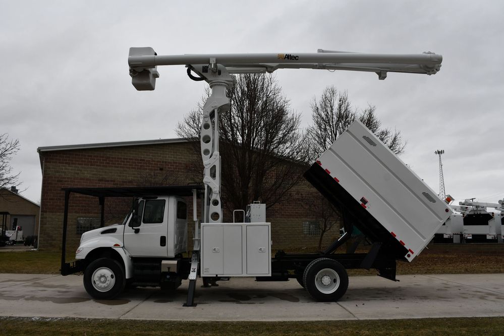 2017 INTERNATIONAL 4300 11 FT ALTEC FORESTRY BODY 75 FT WORK HEIGHT ...