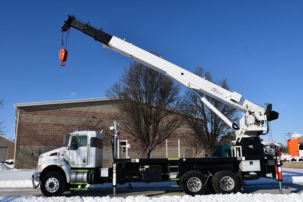 2015 KENWORTH T370 6X6 21 FT ALTEC FLATBED 21 FT ALTEC FLATBED 139 ...