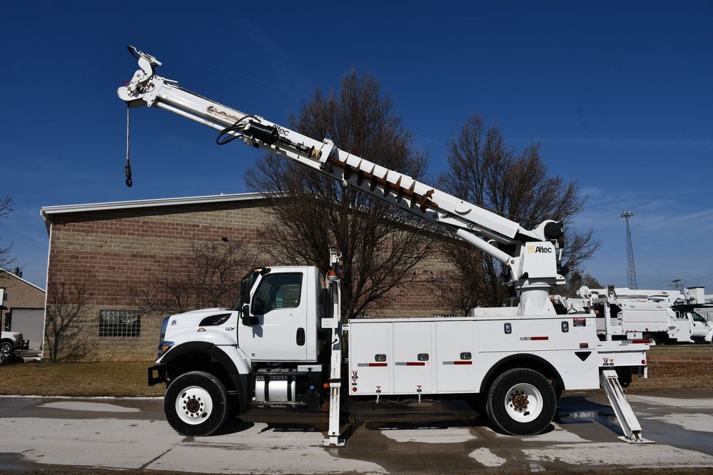 2020 INTERNATIONAL HV 4X4 15 FT. ALTEC UTILITY BODY 47 FT. SHEAVE ...